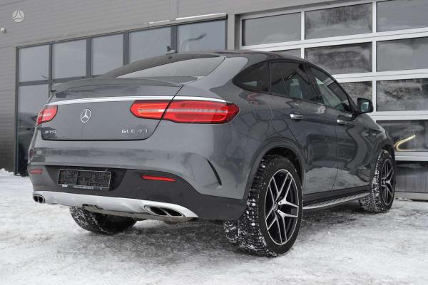Grey Mercedes-Benz GLE 43 AMG 2017 in Vilnius, with an engine capacity of 3.00 L and mileage of 184 thousand km for 35000 €, photo 9 on AUTOMOTO.COM.LV