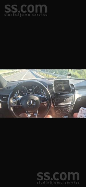 White Mercedes-Benz GLE 43 AMG 2017 in Riga, with an engine capacity of 3.00 L and mileage of 301 thousand km for 23500 €, photo 7 on AUTOMOTO.COM.LV