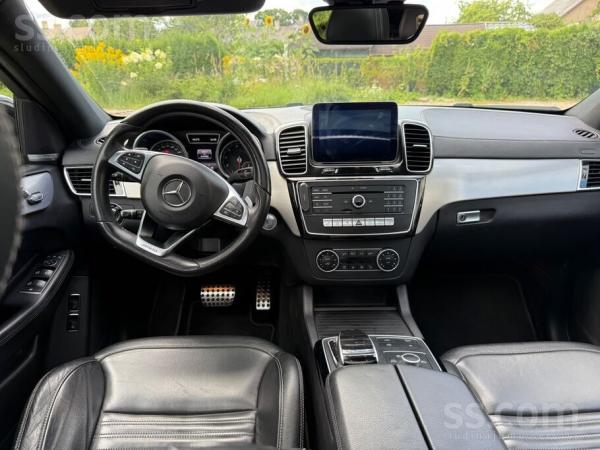Белый Мерседес GLE 43 AMG 2017 в Рига, объемом двигателя 3.00 л и пробегом 290 тыс. км за 25500 €, фото 7 на AUTOMOTO.COM.LV