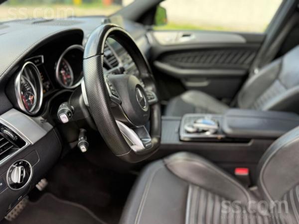 Белый Мерседес GLE 43 AMG 2017 в Рига, объемом двигателя 3.00 л и пробегом 290 тыс. км за 25500 €, фото 9 на AUTOMOTO.COM.LV