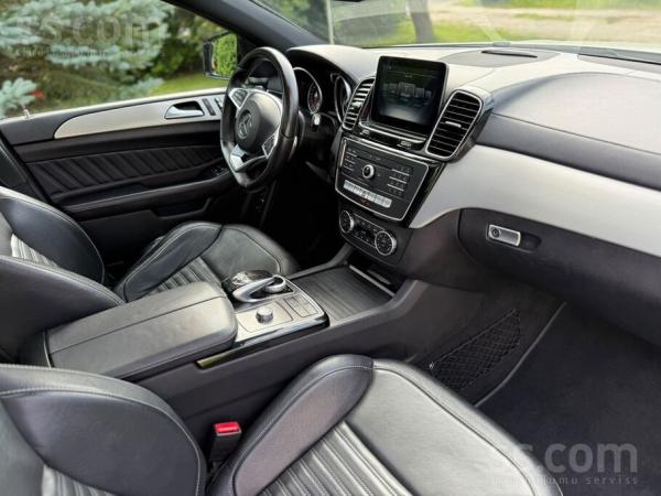 Белый Мерседес GLE 43 AMG 2017 в Рига, объемом двигателя 3.00 л и пробегом 290 тыс. км за 25500 €, фото 10 на AUTOMOTO.COM.LV