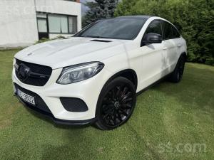 Белый Мерседес GLE 43 AMG 2017 в Рига, объемом двигателя 3.00 л и пробегом 295 тыс. км за 25500 €, фото 4 на AUTOMOTO.COM.LV