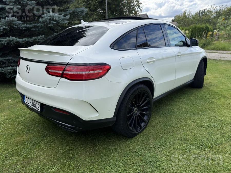 Белый Мерседес GLE 43 AMG 2017 в Рига, объемом двигателя 3.00 л и пробегом 295 тыс. км за 25500 €, фото 8 на AUTOMOTO.COM.LV