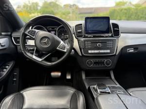 Белый Мерседес GLE 43 AMG 2017 в Рига, объемом двигателя 3.00 л и пробегом 295 тыс. км за 25500 €, фото 9 на AUTOMOTO.COM.LV