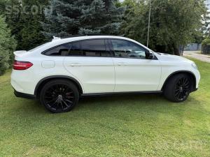 Белый Мерседес GLE 43 AMG 2017 в Рига, объемом двигателя 3.00 л и пробегом 295 тыс. км за 25500 €, фото 19 на AUTOMOTO.COM.LV