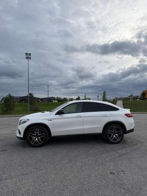 Balts Mercedes-Benz GLE 43 AMG 2017 Viļņa, ar dzinēja tilpumu 3.00 L un nobraukumu 144 tūkst. km par 32000 €, foto 8 vietnē AUTOMOTO.COM.LV