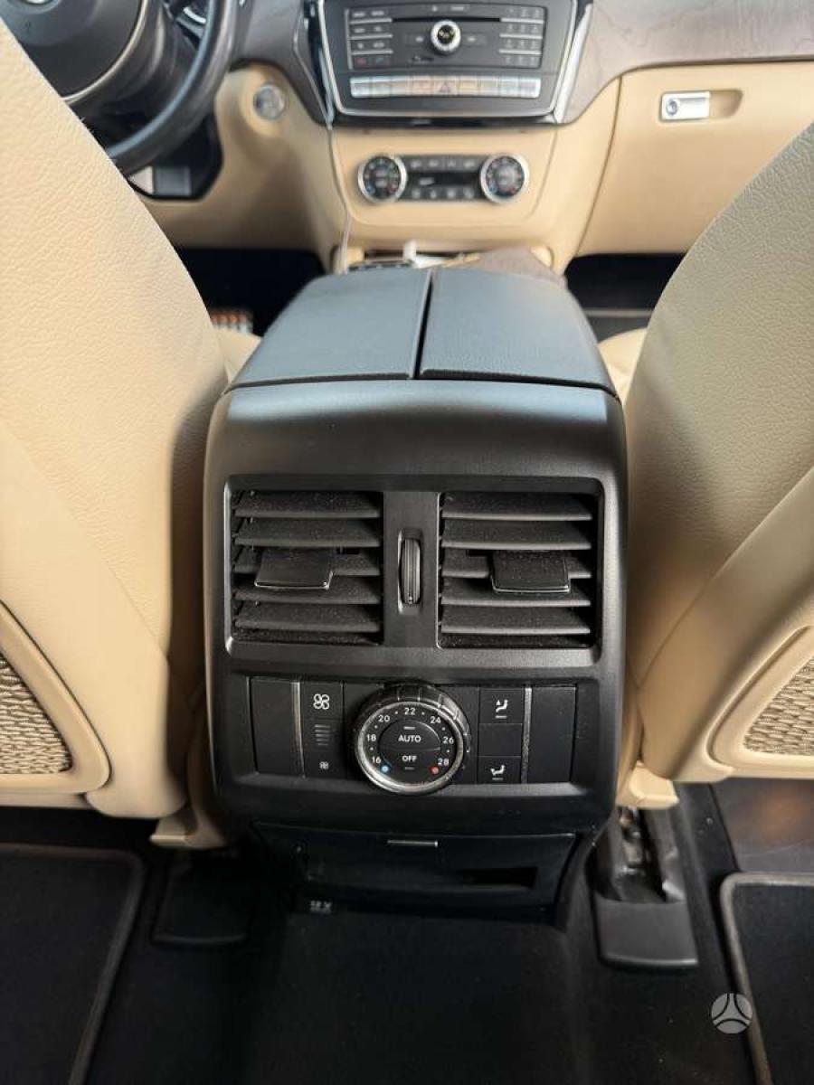 Balts Mercedes-Benz GLE 43 AMG 2017 Viļņa, ar dzinēja tilpumu 3.00 L un nobraukumu 144 tūkst. km par 32000 €, foto 11 vietnē AUTOMOTO.COM.LV