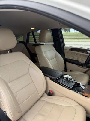 Balts Mercedes-Benz GLE 43 AMG 2017 Viļņa, ar dzinēja tilpumu 3.00 L un nobraukumu 144 tūkst. km par 32000 €, foto 13 vietnē AUTOMOTO.COM.LV