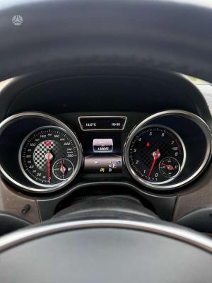 Balts Mercedes-Benz GLE 43 AMG 2017 Viļņa, ar dzinēja tilpumu 3.00 L un nobraukumu 144 tūkst. km par 32000 €, foto 15 vietnē AUTOMOTO.COM.LV