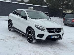 Белый Мерседес GLE 43 AMG 2019 в Каунас, объемом двигателя 3.00 л и пробегом 98 тыс. км за 31900 €, фото 3 на AUTOMOTO.COM.LV