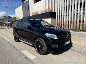 Black Mercedes-Benz GLE 450 AMG 2016 in Riga, with an engine capacity of 3.00 L and mileage of 221 thousand km for 28500 €, photo 10 on AUTOMOTO.COM.LV