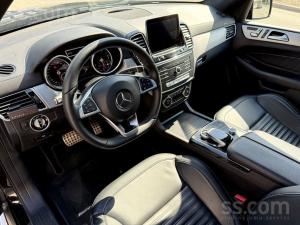 Black Mercedes-Benz GLE 450 AMG 2016 in Riga, with an engine capacity of 3.00 L and mileage of 221 thousand km for 28500 €, photo 22 on AUTOMOTO.COM.LV