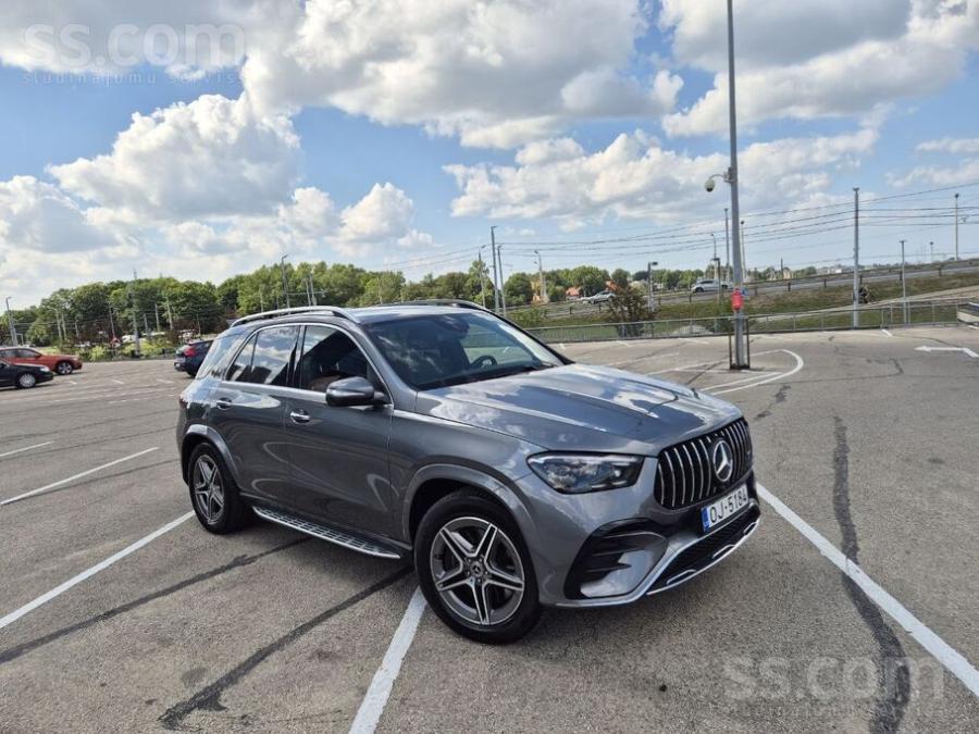 Серый Мерседес GLE 450 AMG 2024 в Рига, объемом двигателя 3.00 л и пробегом 31 тыс. км за 82500 €, фото 3 на AUTOMOTO.COM.LV