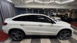 Balts Mercedes-Benz GLE 450 AMG 2016 Rīga, ar dzinēja tilpumu 3.00 L un nobraukumu 240 tūkst. km par 29990 €, foto 4 vietnē AUTOMOTO.COM.LV