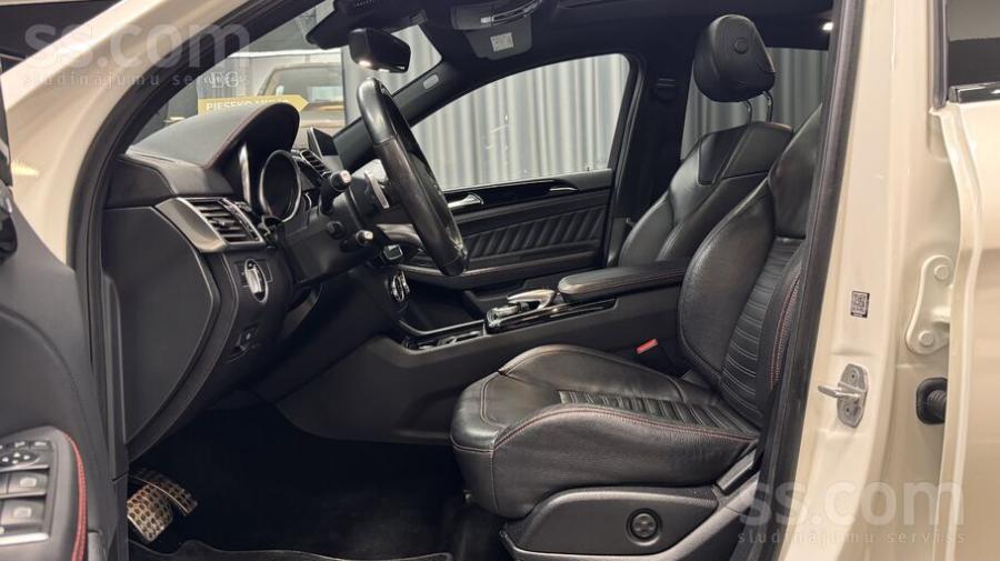 Balts Mercedes-Benz GLE 450 AMG 2016 Rīga, ar dzinēja tilpumu 3.00 L un nobraukumu 240 tūkst. km par 29990 €, foto 7 vietnē AUTOMOTO.COM.LV