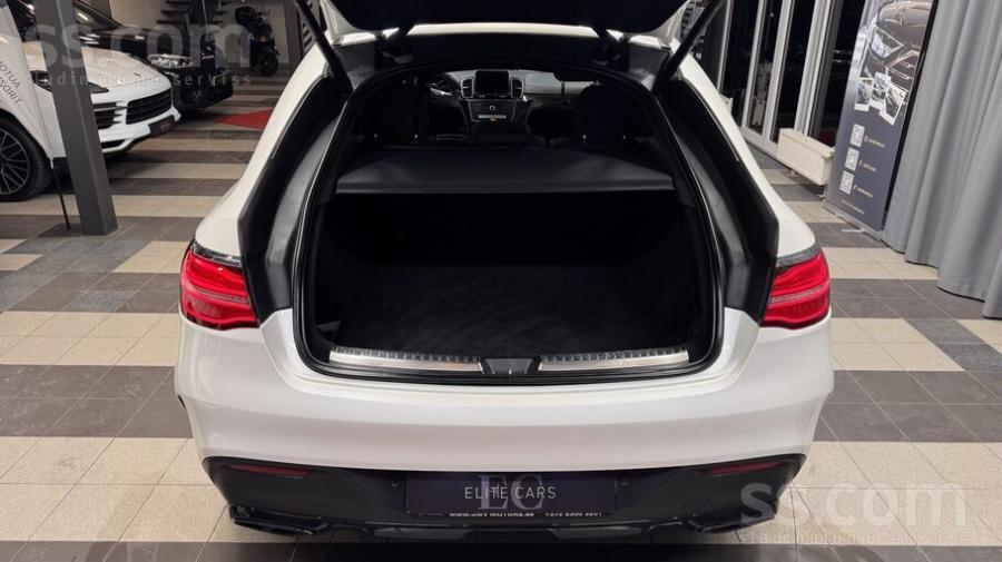 White Mercedes-Benz GLE 450 AMG 2016 in Riga, with an engine capacity of 3.00 L and mileage of 240 thousand km for 28490 €, photo 17 on AUTOMOTO.COM.LV