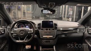 White Mercedes-Benz GLE 450 AMG 2016 in Riga, with an engine capacity of 3.00 L and mileage of 240 thousand km for 28490 €, photo 19 on AUTOMOTO.COM.LV