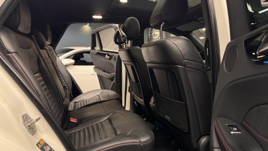 Balts Mercedes-Benz GLE 450 AMG 2016 Rīga, ar dzinēja tilpumu 3.00 L un nobraukumu 240 tūkst. km par 28490 €, foto 14 vietnē AUTOMOTO.COM.LV