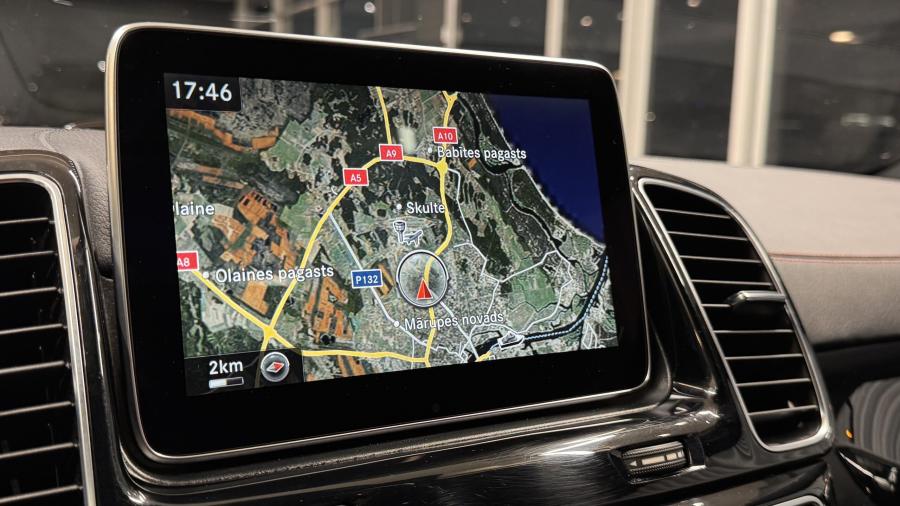 Balts Mercedes-Benz GLE 450 AMG 2016 Rīga, ar dzinēja tilpumu 3.00 L un nobraukumu 240 tūkst. km par 28490 €, foto 24 vietnē AUTOMOTO.COM.LV