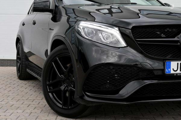 Black Mercedes-Benz gle-450 2016 in Kretinga, with an engine capacity of 3.00 L and mileage of 194 thousand km for 26999 €, photo 6 on AUTOMOTO.COM.LV