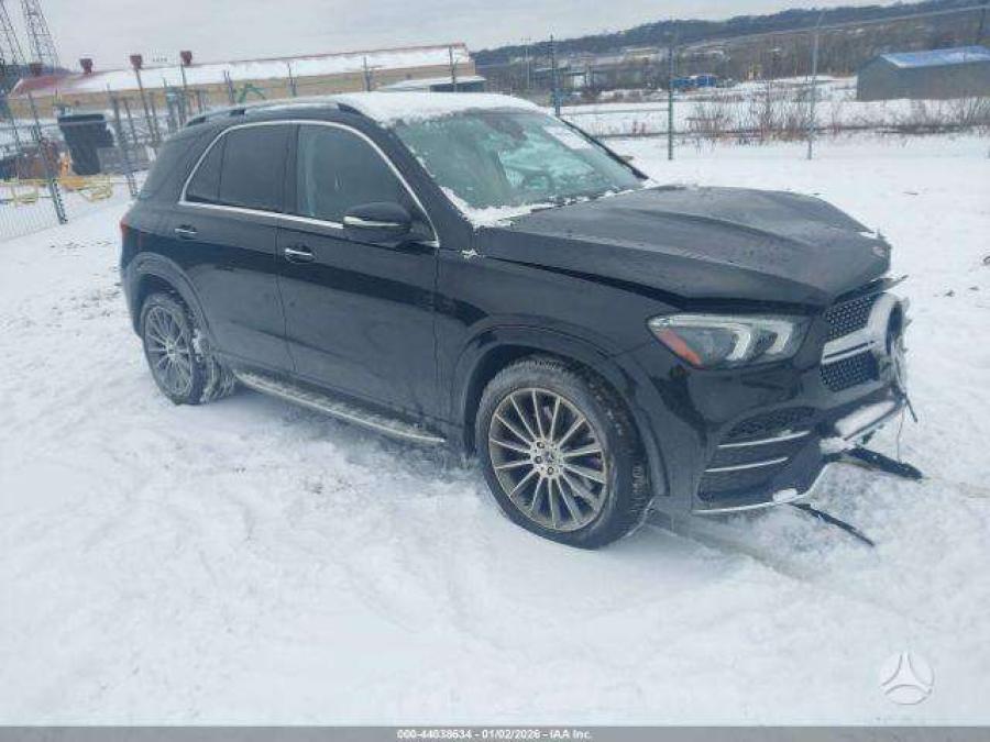 Melns Mercedes-Benz gle-450 2020 Klaipėda, ar dzinēja tilpumu 0.00 L un nobraukumu 54 tūkst. km par 19100 €, foto 1 vietnē AUTOMOTO.COM.LV