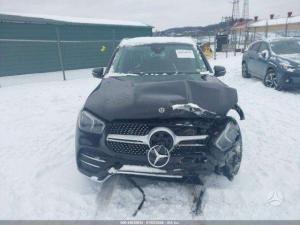 Melns Mercedes-Benz gle-450 2020 Klaipėda, ar dzinēja tilpumu 0.00 L un nobraukumu 54 tūkst. km par 19100 €, foto 12 vietnē AUTOMOTO.COM.LV