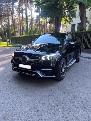 Черный Мерседес GLE 450 2020 в Рига, объемом двигателя 3.00 л и пробегом 57 тыс. км за 59300 €, фото  на AUTOMOTO.COM.LV