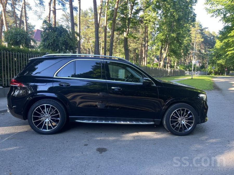 Черный Мерседес GLE 450 2020 в Рига, объемом двигателя 3.00 л и пробегом 57 тыс. км за 59300 €, фото 4 на AUTOMOTO.COM.LV