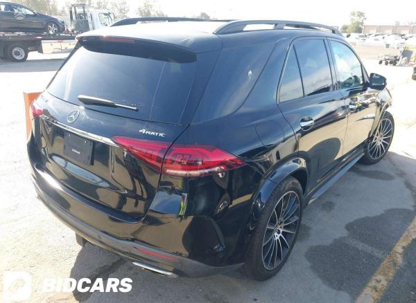 Melns Mercedes-Benz gle-450 2021 Viļņa, ar dzinēja tilpumu 3.00 L un nobraukumu 108 tūkst. km par 28900 €, foto 4 vietnē AUTOMOTO.COM.LV