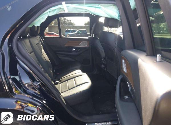 Melns Mercedes-Benz gle-450 2021 Viļņa, ar dzinēja tilpumu 3.00 L un nobraukumu 108 tūkst. km par 28900 €, foto 8 vietnē AUTOMOTO.COM.LV