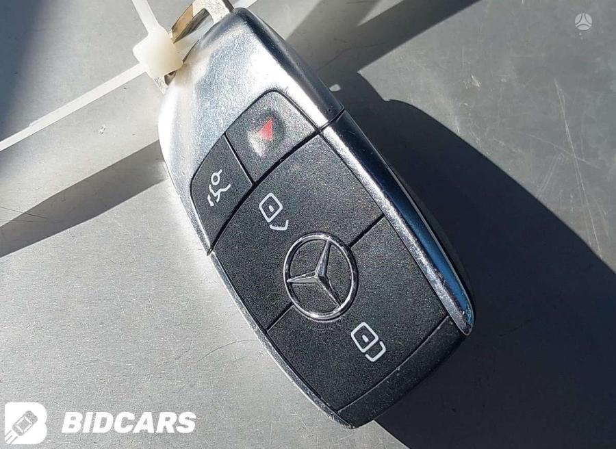 Черный Мерседес GLE 450 2021 в Вильнюс, объемом двигателя 3.00 л и пробегом 108 тыс. км за 28900 €, фото 11 на AUTOMOTO.COM.LV