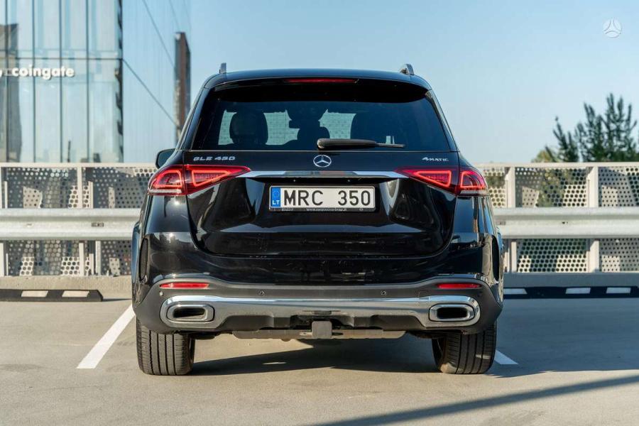 Black Mercedes-Benz gle-450 2021 in Vilnius, with an engine capacity of 3.00 L and mileage of 56 thousand km for 52900 €, photo 11 on AUTOMOTO.COM.LV