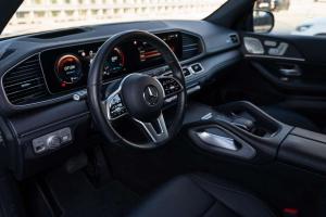 Black Mercedes-Benz gle-450 2021 in Vilnius, with an engine capacity of 3.00 L and mileage of 56 thousand km for 52900 €, photo 12 on AUTOMOTO.COM.LV