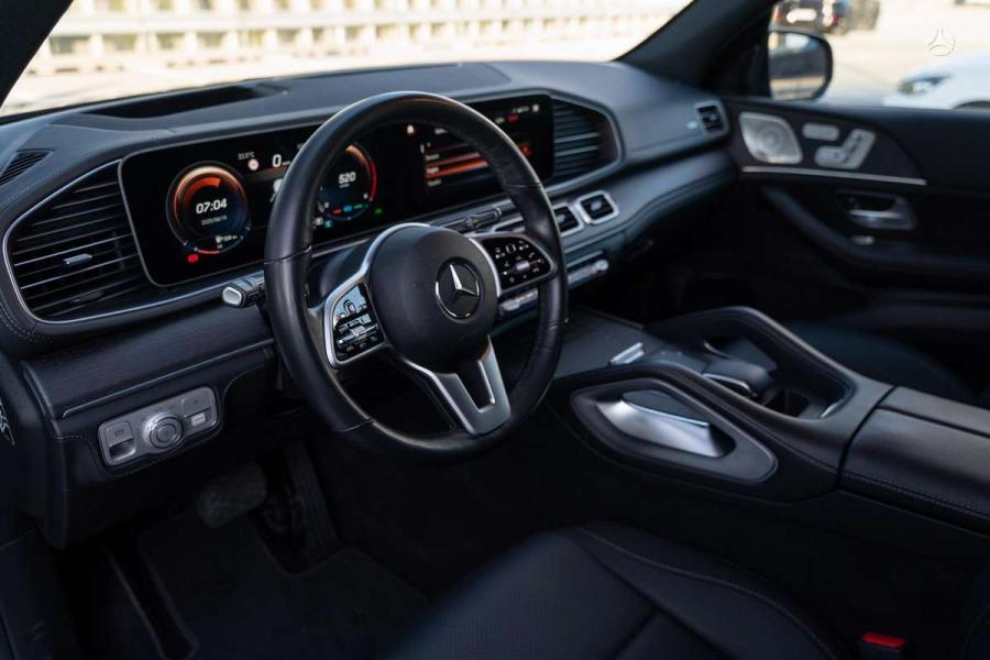 Black Mercedes-Benz gle-450 2021 in Vilnius, with an engine capacity of 3.00 L and mileage of 56 thousand km for 52900 €, photo 12 on AUTOMOTO.COM.LV