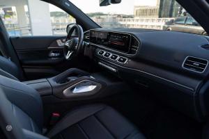 Black Mercedes-Benz gle-450 2021 in Vilnius, with an engine capacity of 3.00 L and mileage of 56 thousand km for 52900 €, photo 13 on AUTOMOTO.COM.LV