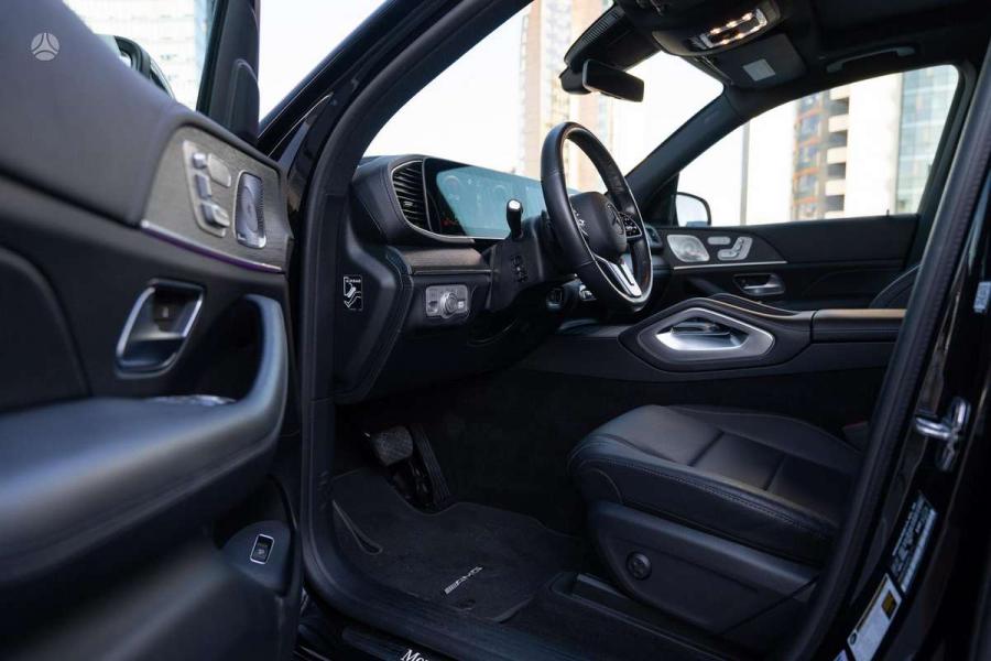 Black Mercedes-Benz gle-450 2021 in Vilnius, with an engine capacity of 3.00 L and mileage of 56 thousand km for 52900 €, photo 14 on AUTOMOTO.COM.LV