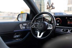 Black Mercedes-Benz gle-450 2021 in Vilnius, with an engine capacity of 3.00 L and mileage of 56 thousand km for 52900 €, photo 15 on AUTOMOTO.COM.LV