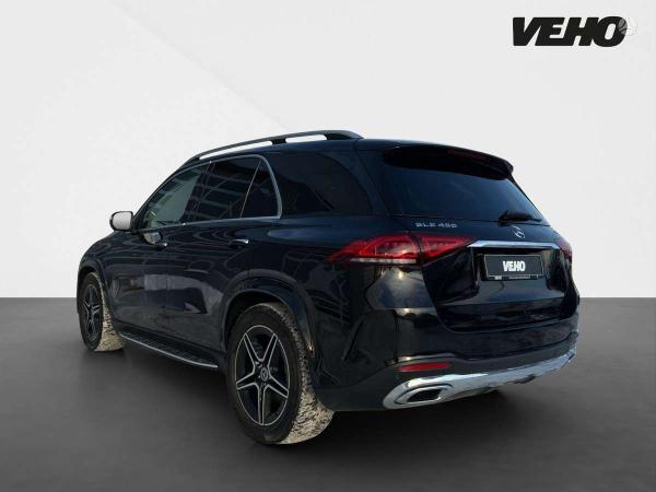 Black Mercedes-Benz gle-450 2022 in Vilnius, with an engine capacity of 3.00 L and mileage of 75 thousand km for 59900 €, photo 3 on AUTOMOTO.COM.LV