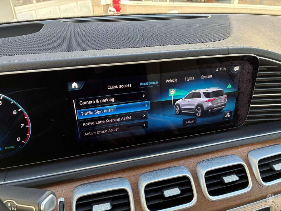 Черный Мерседес GLE 450 2022 в Вильнюс, объемом двигателя 3.00 л и пробегом 75 тыс. км за 59900 €, фото 21 на AUTOMOTO.COM.LV