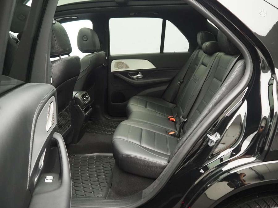 Черный Мерседес GLE 450 2022 в Вильнюс, объемом двигателя 3.00 л и пробегом 44 тыс. км за 80000 €, фото 15 на AUTOMOTO.COM.LV