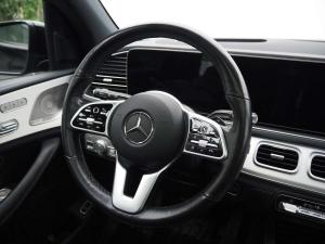 Черный Мерседес GLE 450 2022 в Вильнюс, объемом двигателя 3.00 л и пробегом 44 тыс. км за 80000 €, фото 21 на AUTOMOTO.COM.LV