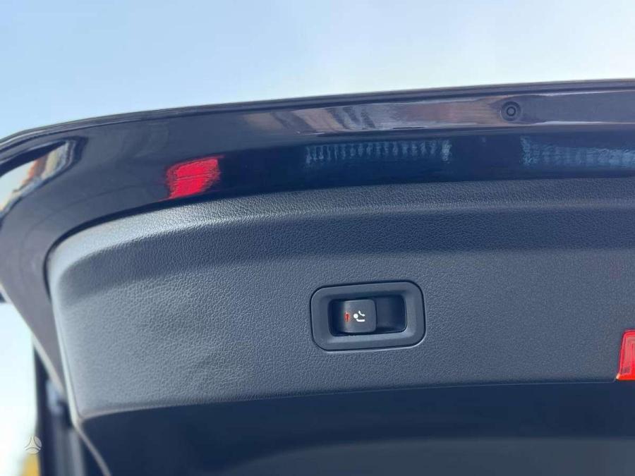 Черный Мерседес GLE 450 2023 в Вильнюс, объемом двигателя 0.00 л и пробегом 49 тыс. км за 82900 €, фото 14 на AUTOMOTO.COM.LV