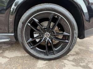 Черный Мерседес GLE 450 2024 в Каунас, объемом двигателя 2.99 л и пробегом 36 тыс. км за 49900 €, фото 52 на AUTOMOTO.COM.LV