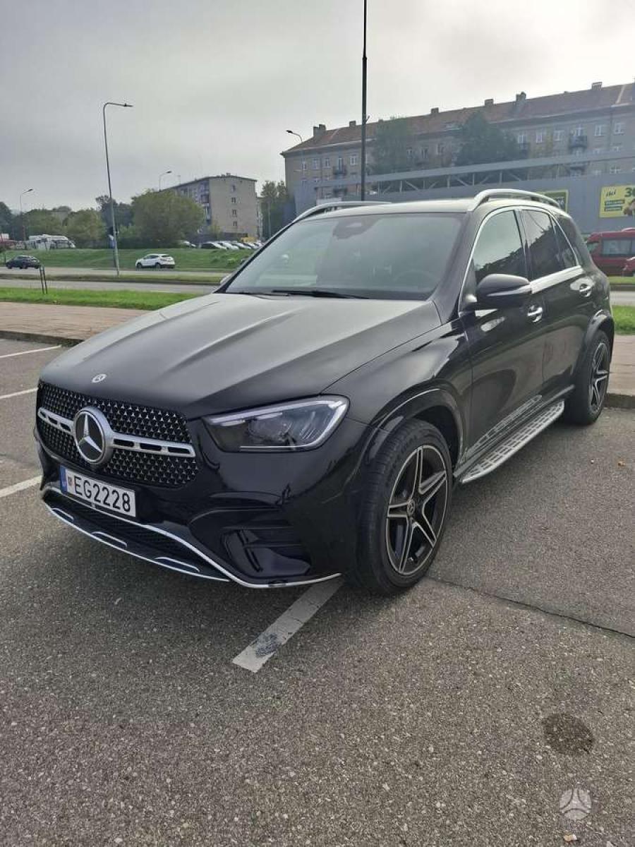 Черный Мерседес GLE 450 2024 в Вильнюс, объемом двигателя 2.00 л и пробегом 41 тыс. км за 79255 €, фото 3 на AUTOMOTO.COM.LV