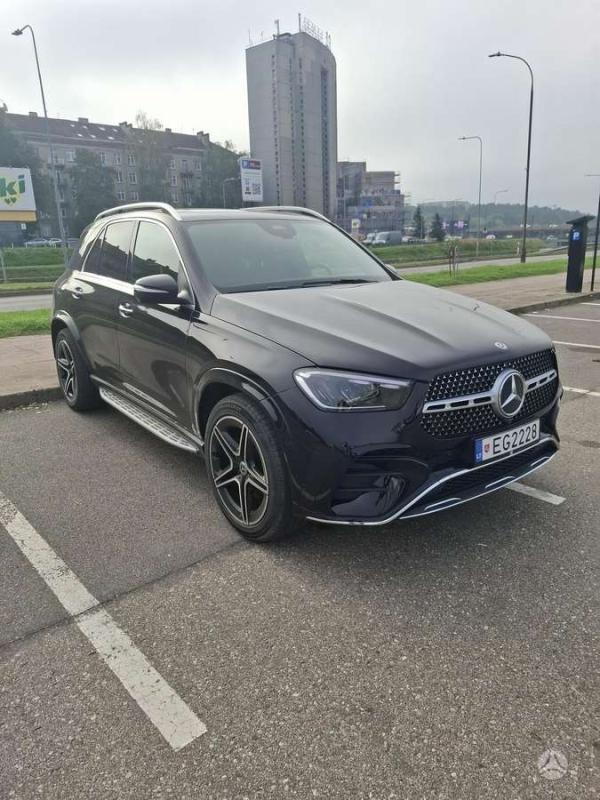 Melns Mercedes-Benz gle-450 2024 Viļņa, ar dzinēja tilpumu 2.00 L un nobraukumu 41 tūkst. km par 79255 €, foto 4 vietnē AUTOMOTO.COM.LV