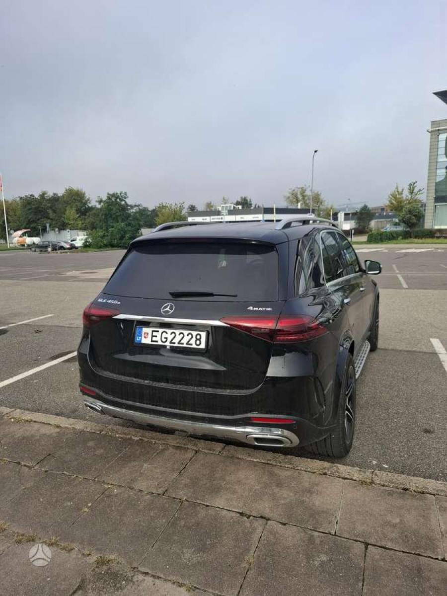 Черный Мерседес GLE 450 2024 в Вильнюс, объемом двигателя 2.00 л и пробегом 41 тыс. км за 79255 €, фото 5 на AUTOMOTO.COM.LV