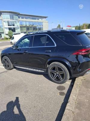 Черный Мерседес GLE 450 2024 в Вильнюс, объемом двигателя 2.00 л и пробегом 41 тыс. км за 79255 €, фото 6 на AUTOMOTO.COM.LV