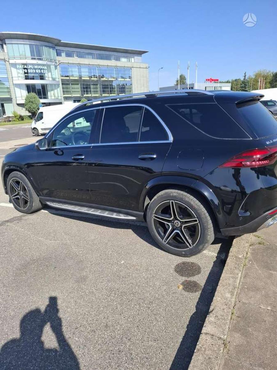 Черный Мерседес GLE 450 2024 в Вильнюс, объемом двигателя 2.00 л и пробегом 41 тыс. км за 79255 €, фото 6 на AUTOMOTO.COM.LV