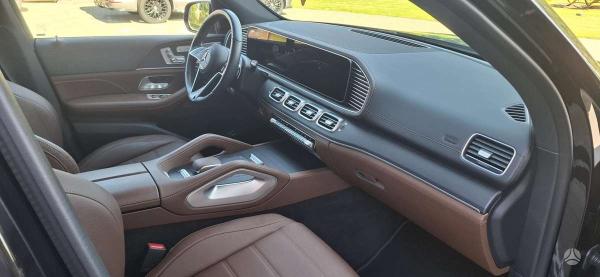 Melns Mercedes-Benz gle-450 2025 Kelmė, ar dzinēja tilpumu 3.00 L un nobraukumu 64 tūkst. km par 82000 €, foto 6 vietnē AUTOMOTO.COM.LV