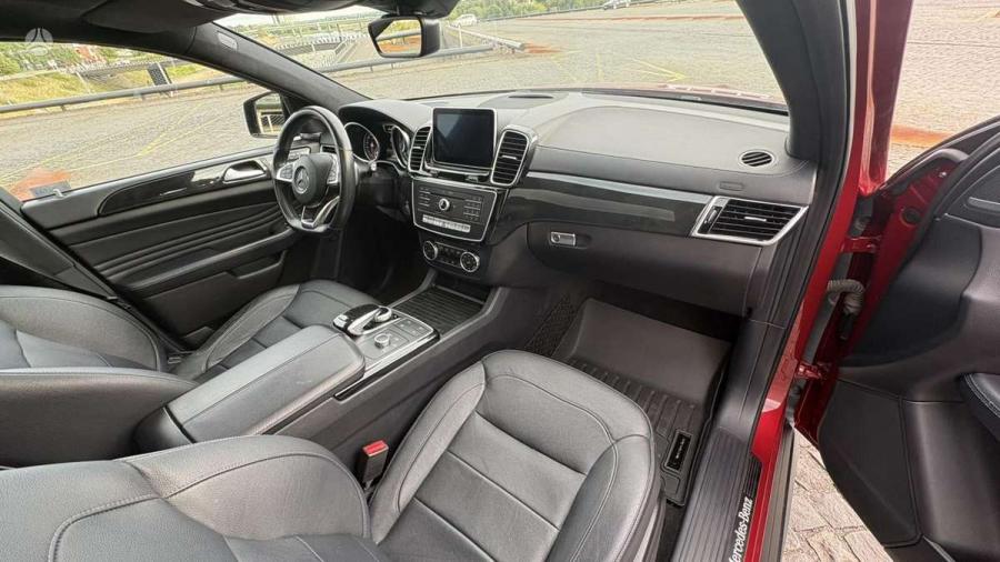 Brūns Mercedes-Benz gle-450 2016 Kauņa, ar dzinēja tilpumu 3.00 L un nobraukumu 110 tūkst. km par 25800 €, foto 6 vietnē AUTOMOTO.COM.LV